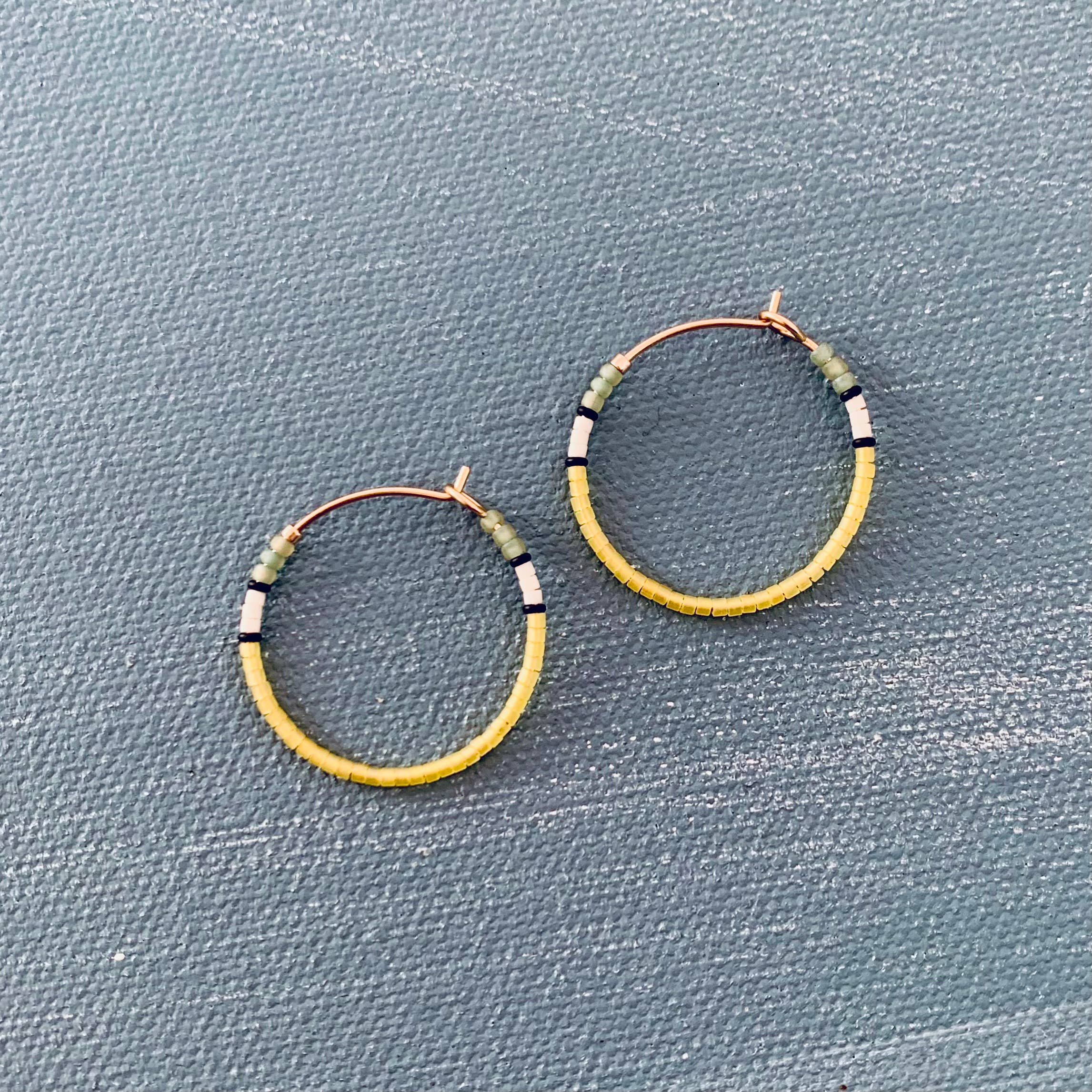 Alice Rice • Colorloop Beaded Hoop Earring • Midi • Lemon Ice ...